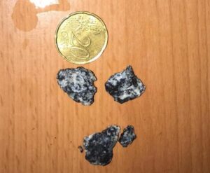 Por qué salen cosas negras de la lavadora y cómo solucionarlo ...